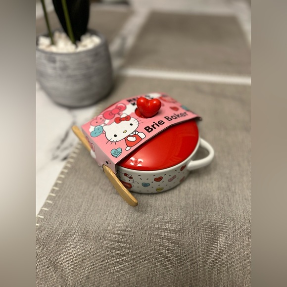 Hello Kitty | Kitchen | Hello Kitty Brie Baker | Poshmark